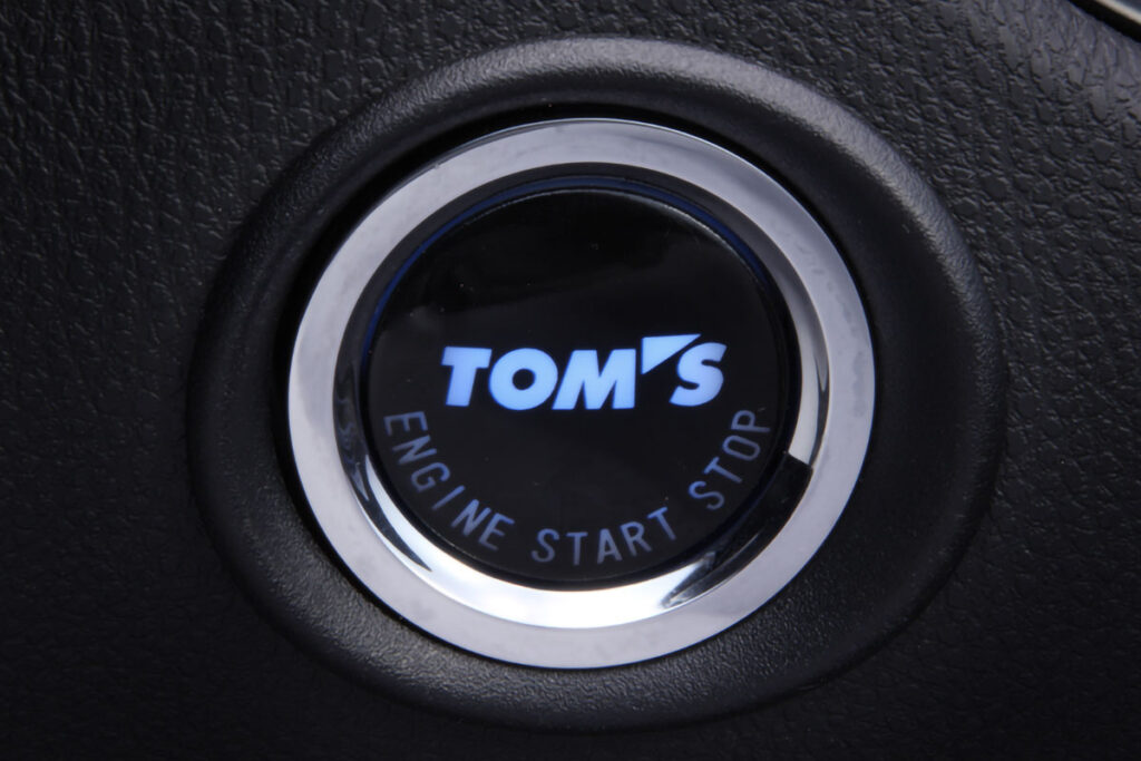 OTHER | CROWN CROSSOVER TOM'S PACKAGE